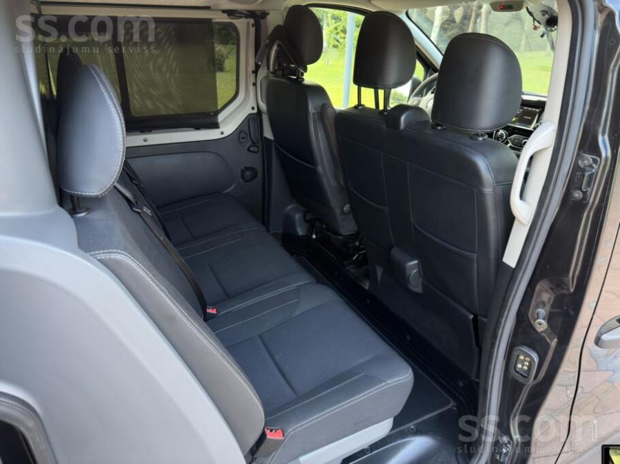 Black Renault Trafic 2020 in Riga, with an engine capacity of 2.00 L and mileage of 264 thousand km for 15600 €, photo 10 on AUTOMOTO.COM.LV
