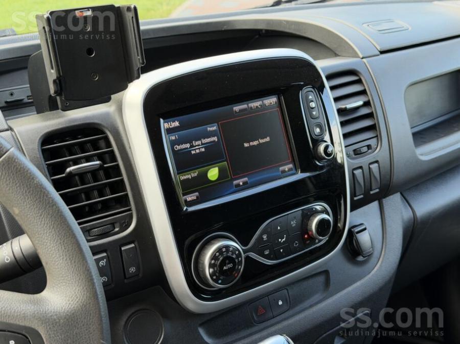 Black Renault Trafic 2020 in Riga, with an engine capacity of 2.00 L and mileage of 264 thousand km for 15600 €, photo 17 on AUTOMOTO.COM.LV