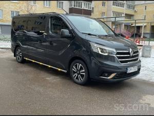 Black Renault Trafic 2022 in Riga, with an engine capacity of 2.00 L and mileage of 93 thousand km for 43500 €, photo 2 on AUTOMOTO.COM.LV