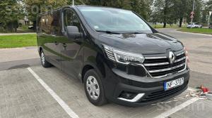 Black Renault Trafic 2022 in Riga, with an engine capacity of 2.00 L and mileage of 110 thousand km for 22900 €, photo 3 on AUTOMOTO.COM.LV