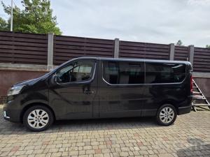 Black Renault Trafic 2023 in Cesis, with an engine capacity of 2.00 L and mileage of 0 thousand km for 19999 €, photo 3 on AUTOMOTO.COM.LV