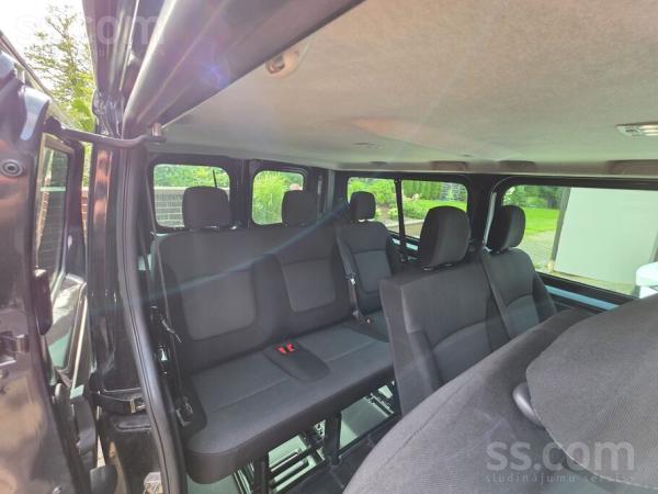 Black Renault Trafic 2023 in Cesis, with an engine capacity of 2.00 L and mileage of 0 thousand km for 19999 €, photo 5 on AUTOMOTO.COM.LV