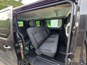 Black Renault Trafic 2023 in Cesis, with an engine capacity of 2.00 L and mileage of 0 thousand km for 19999 €, photo 7 on AUTOMOTO.COM.LV