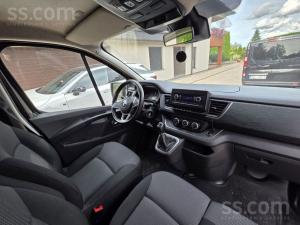 Black Renault Trafic 2023 in Cesis, with an engine capacity of 2.00 L and mileage of 0 thousand km for 19999 €, photo 8 on AUTOMOTO.COM.LV