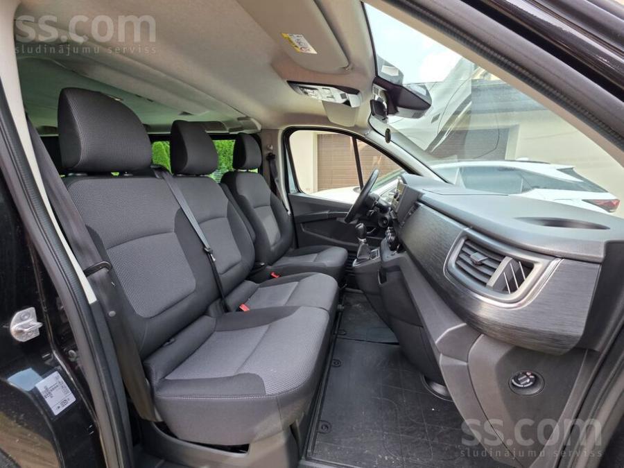 Black Renault Trafic 2023 in Cesis, with an engine capacity of 2.00 L and mileage of 0 thousand km for 19999 €, photo 9 on AUTOMOTO.COM.LV