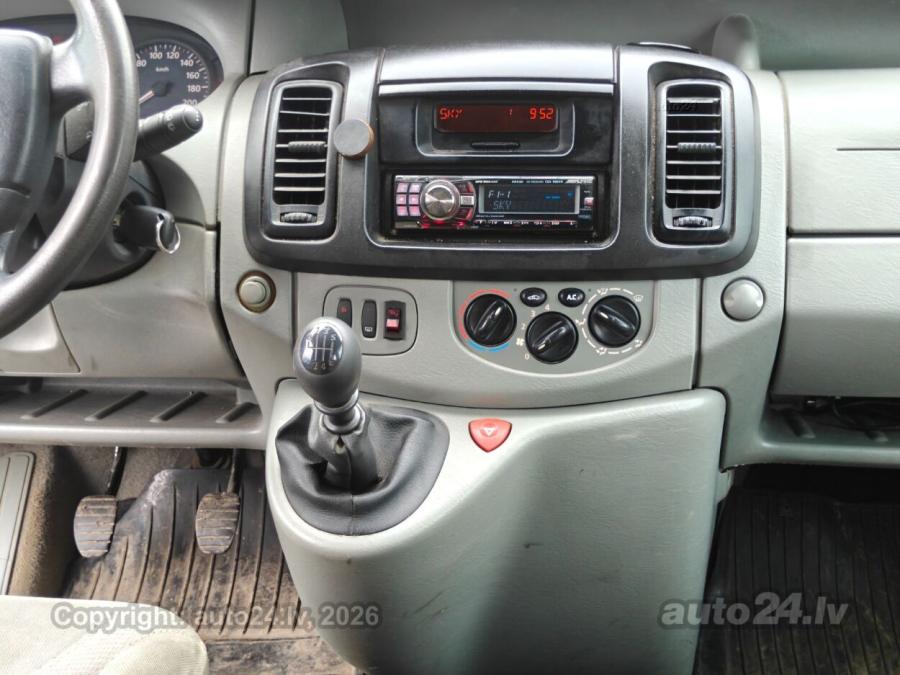Melns Renault Trafic 2006 Kohtla-Jerve, ar dzinēja tilpumu 1.90 L un nobraukumu 437 tūkst. km par 3200 €, foto 7 vietnē AUTOMOTO.COM.LV