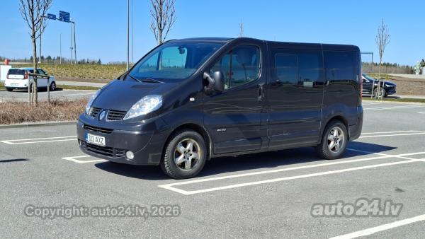 Melns Renault Trafic 2006 Tallina, ar dzinēja tilpumu 2.00 L un nobraukumu 466 tūkst. km par 3900 €, foto 2 vietnē AUTOMOTO.COM.LV