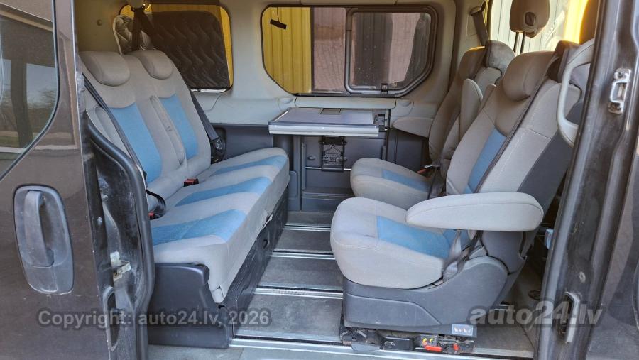 Melns Renault Trafic 2006 Tallina, ar dzinēja tilpumu 2.00 L un nobraukumu 466 tūkst. km par 3900 €, foto 11 vietnē AUTOMOTO.COM.LV