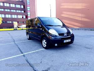 Black Renault Trafic 2006 in Tallinn, with an engine capacity of 2.00 L and mileage of 464 thousand km for 5999 €, photo 3 on AUTOMOTO.COM.LV