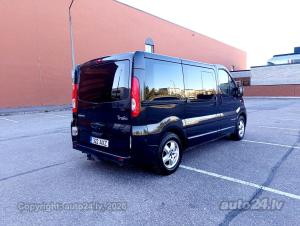 Black Renault Trafic 2006 in Tallinn, with an engine capacity of 2.00 L and mileage of 464 thousand km for 5999 €, photo 5 on AUTOMOTO.COM.LV