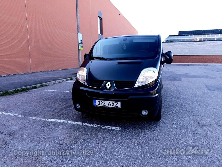 Black Renault Trafic 2006 in Tallinn, with an engine capacity of 2.00 L and mileage of 464 thousand km for 5999 €, photo 6 on AUTOMOTO.COM.LV