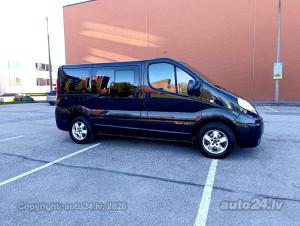 Black Renault Trafic 2006 in Tallinn, with an engine capacity of 2.00 L and mileage of 464 thousand km for 5999 €, photo 9 on AUTOMOTO.COM.LV