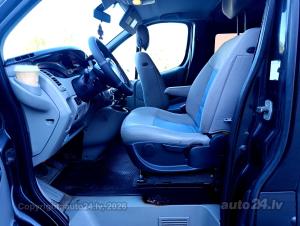 Black Renault Trafic 2006 in Tallinn, with an engine capacity of 2.00 L and mileage of 464 thousand km for 5999 €, photo 13 on AUTOMOTO.COM.LV