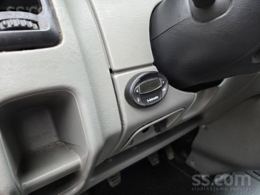 Black Renault Trafic 2008 in Bauska, with an engine capacity of 2.00 L and mileage of 0 thousand km for 4980 €, photo 14 on AUTOMOTO.COM.LV