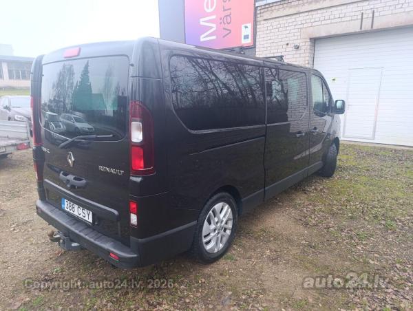 Black Renault Trafic 2017 in Tallinn, with an engine capacity of 1.60 L and mileage of 251 thousand km for 14900 €, photo 4 on AUTOMOTO.COM.LV