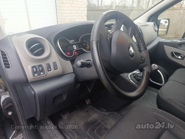 Black Renault Trafic 2017 in Tallinn, with an engine capacity of 1.60 L and mileage of 251 thousand km for 14900 €, photo 10 on AUTOMOTO.COM.LV