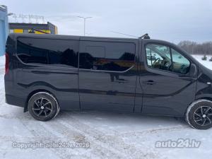 Black Renault Trafic 2018 in Tallinn, with an engine capacity of 1.60 L and mileage of 158 thousand km for 15900 €, photo 3 on AUTOMOTO.COM.LV