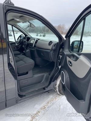 Black Renault Trafic 2018 in Tallinn, with an engine capacity of 1.60 L and mileage of 158 thousand km for 15900 €, photo 8 on AUTOMOTO.COM.LV