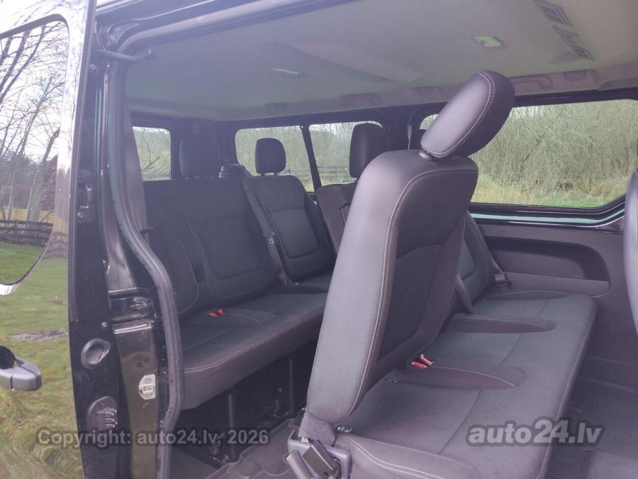 Black Renault Trafic 2020 in Tartu, with an engine capacity of 2.00 L and mileage of 195 thousand km for 23900 €, photo 5 on AUTOMOTO.COM.LV