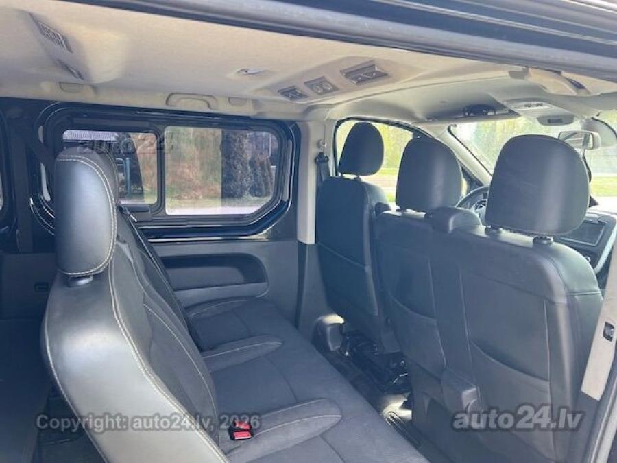 Black Renault Trafic 2020 in Tallinn, with an engine capacity of 2.00 L and mileage of 163 thousand km for 19998 €, photo 5 on AUTOMOTO.COM.LV