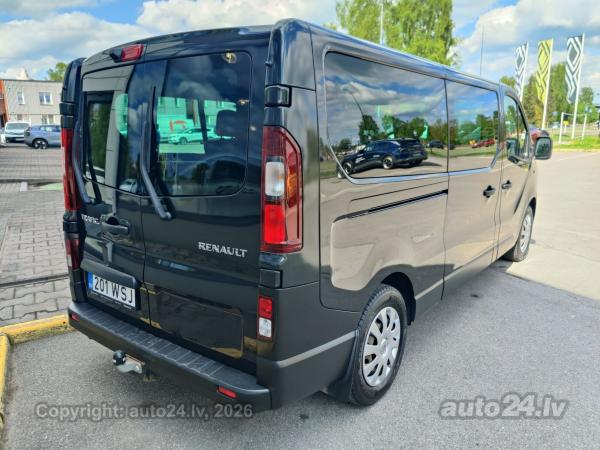 Black Renault Trafic 2020 in Tartu, with an engine capacity of 2.00 L and mileage of 207 thousand km for 19990 €, photo 3 on AUTOMOTO.COM.LV
