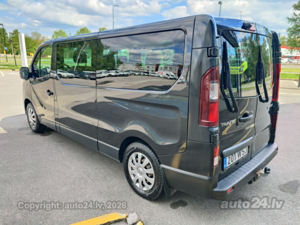 Black Renault Trafic 2020 in Tartu, with an engine capacity of 2.00 L and mileage of 207 thousand km for 19990 €, photo 4 on AUTOMOTO.COM.LV