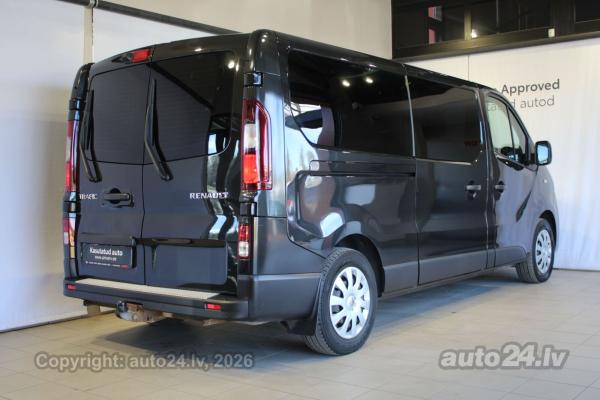 Black Renault Trafic 2021 in Tallinn, with an engine capacity of 2.00 L and mileage of 147 thousand km for 23990 €, photo 2 on AUTOMOTO.COM.LV