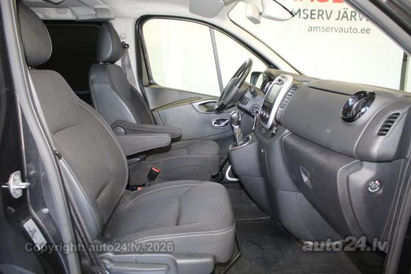 Black Renault Trafic 2021 in Tallinn, with an engine capacity of 2.00 L and mileage of 147 thousand km for 23990 €, photo 6 on AUTOMOTO.COM.LV
