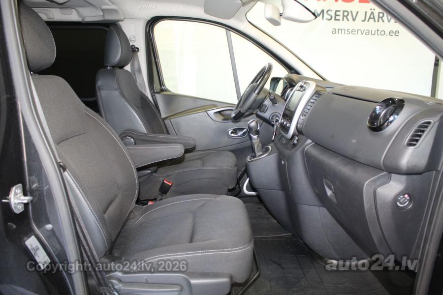 Black Renault Trafic 2021 in Tallinn, with an engine capacity of 2.00 L and mileage of 147 thousand km for 23990 €, photo 7 on AUTOMOTO.COM.LV