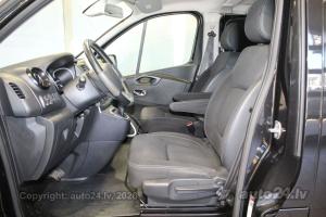 Black Renault Trafic 2021 in Tallinn, with an engine capacity of 2.00 L and mileage of 147 thousand km for 23990 €, photo 12 on AUTOMOTO.COM.LV