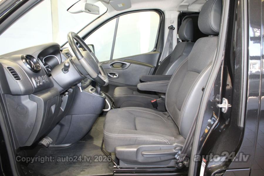 Black Renault Trafic 2021 in Tallinn, with an engine capacity of 2.00 L and mileage of 147 thousand km for 23990 €, photo 12 on AUTOMOTO.COM.LV