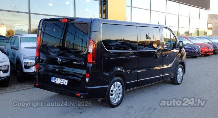 Black Renault Trafic 2021 in Tallinn, with an engine capacity of 2.00 L and mileage of 136 thousand km for 29900 €, photo 7 on AUTOMOTO.COM.LV