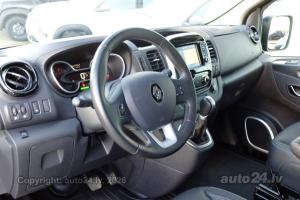 Black Renault Trafic 2021 in Tallinn, with an engine capacity of 2.00 L and mileage of 136 thousand km for 29900 €, photo 9 on AUTOMOTO.COM.LV
