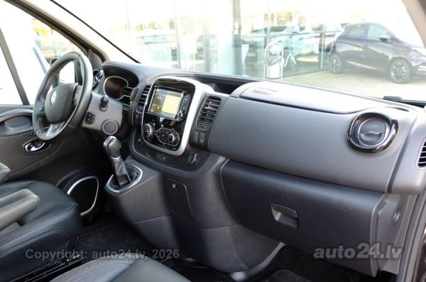 Melns Renault Trafic 2021 Tallina, ar dzinēja tilpumu 2.00 L un nobraukumu 136 tūkst. km par 29900 €, foto 10 vietnē AUTOMOTO.COM.LV