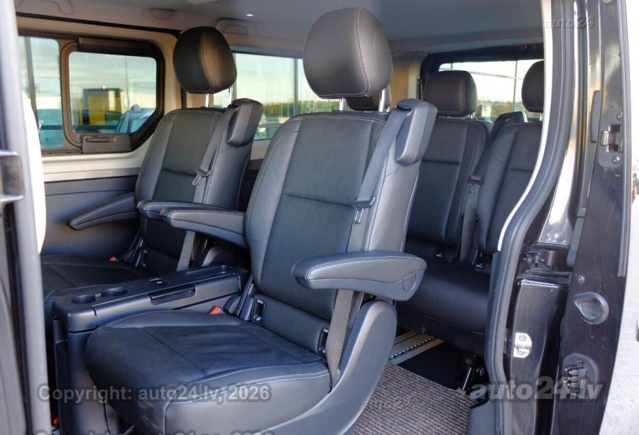 Black Renault Trafic 2021 in Tallinn, with an engine capacity of 2.00 L and mileage of 136 thousand km for 29900 €, photo 12 on AUTOMOTO.COM.LV