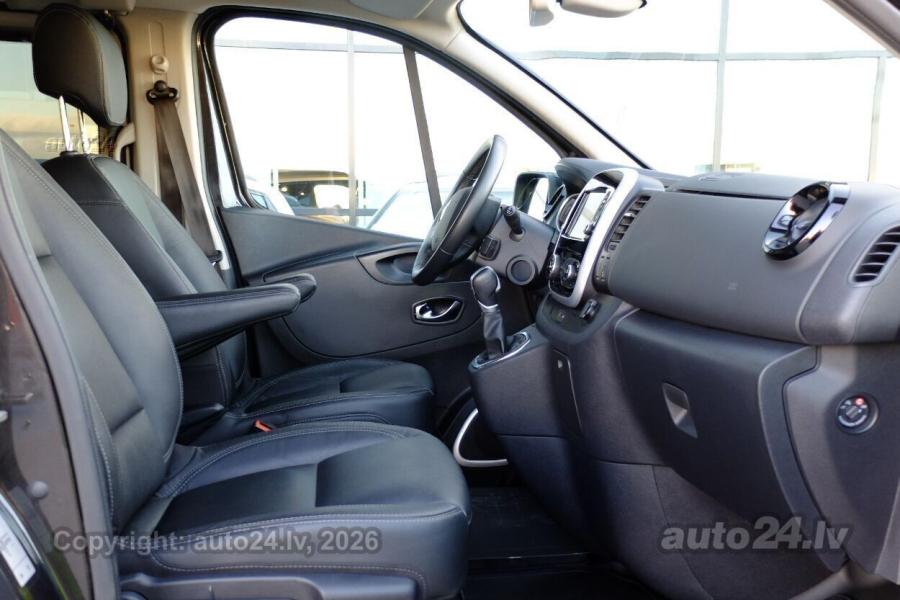 Black Renault Trafic 2021 in Tallinn, with an engine capacity of 2.00 L and mileage of 136 thousand km for 29900 €, photo 13 on AUTOMOTO.COM.LV