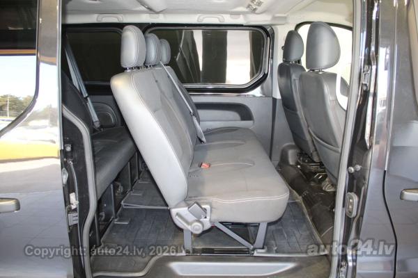 Black Renault Trafic 2021 in Tallinn, with an engine capacity of 2.00 L and mileage of 147 thousand km for 23990 €, photo 7 on AUTOMOTO.COM.LV