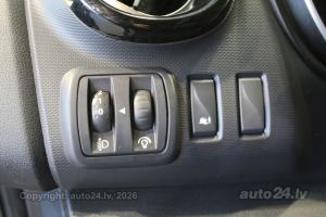 Black Renault Trafic 2021 in Tallinn, with an engine capacity of 2.00 L and mileage of 147 thousand km for 23990 €, photo 18 on AUTOMOTO.COM.LV