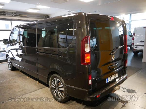 Black Renault Trafic 2022 in Tallinn, with an engine capacity of 2.00 L and mileage of 133 thousand km for 32000 €, photo 4 on AUTOMOTO.COM.LV