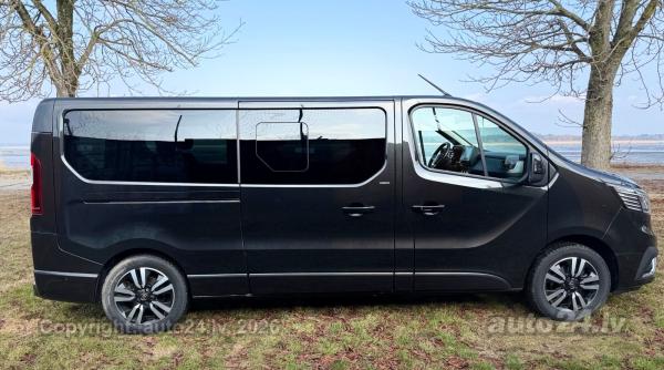Black Renault Trafic 2022 in Riga, with an engine capacity of 2.00 L and mileage of 127 thousand km for 24495 €, photo 4 on AUTOMOTO.COM.LV