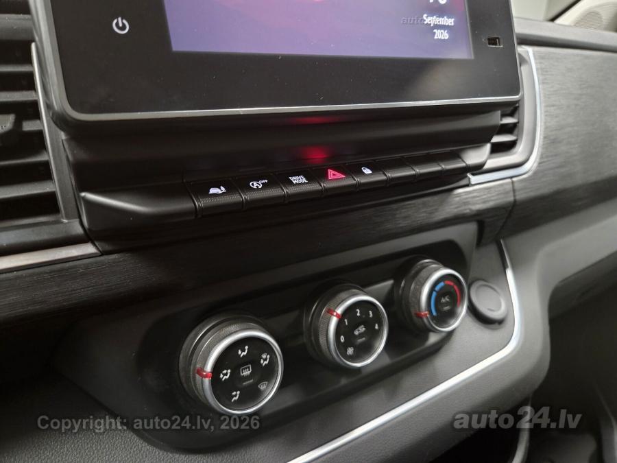 Melns Renault Trafic 2022 Tallina, ar dzinēja tilpumu 2.00 L un nobraukumu 104 tūkst. km par 28900 €, foto 10 vietnē AUTOMOTO.COM.LV