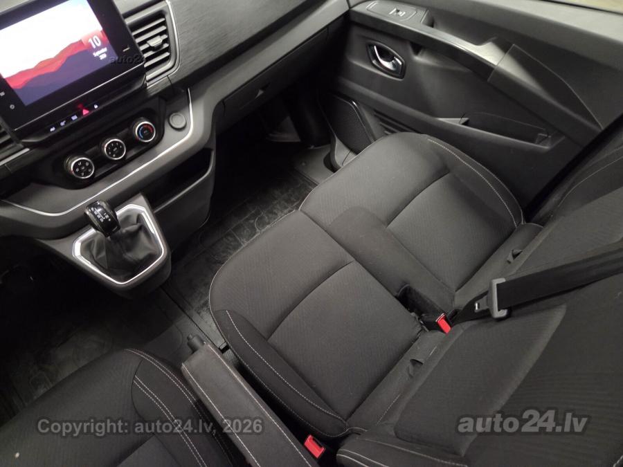 Melns Renault Trafic 2022 Tallina, ar dzinēja tilpumu 2.00 L un nobraukumu 104 tūkst. km par 28900 €, foto 14 vietnē AUTOMOTO.COM.LV