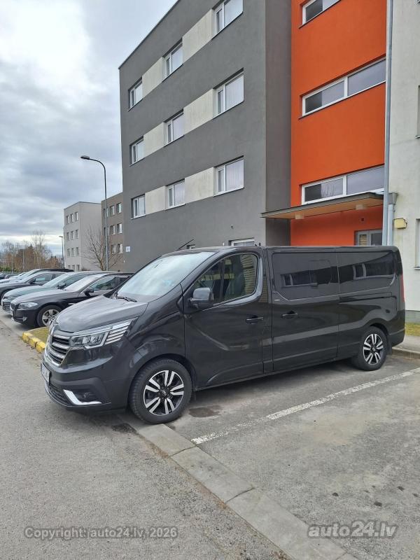 Melns Renault Trafic 2023 Tallina, ar dzinēja tilpumu 2.00 L un nobraukumu 37 tūkst. km par 39900 €, foto 3 vietnē AUTOMOTO.COM.LV