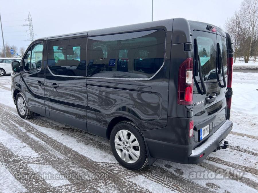 Melns Renault Trafic 2024 Tartu, ar dzinēja tilpumu 2.00 L un nobraukumu 10 tūkst. km par 37900 €, foto 5 vietnē AUTOMOTO.COM.LV