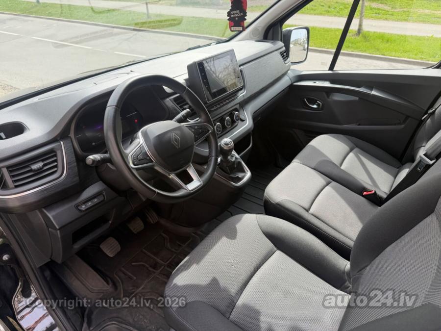 Black Renault Trafic 2024 in Tallinn, with an engine capacity of 2.00 L and mileage of 118 thousand km for 34900 €, photo 6 on AUTOMOTO.COM.LV