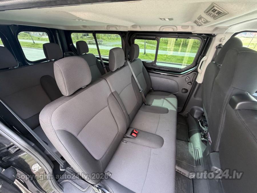 Black Renault Trafic 2024 in Tallinn, with an engine capacity of 2.00 L and mileage of 118 thousand km for 34900 €, photo 10 on AUTOMOTO.COM.LV
