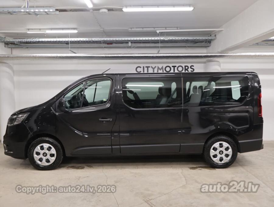 Melns Renault Trafic 2025 Tallina, ar dzinēja tilpumu 2.00 L un nobraukumu 9 tūkst. km par 49000 €, foto 3 vietnē AUTOMOTO.COM.LV