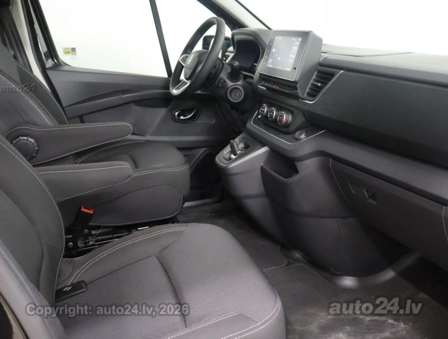 Melns Renault Trafic 2025 Tallina, ar dzinēja tilpumu 2.00 L un nobraukumu 9 tūkst. km par 49000 €, foto 8 vietnē AUTOMOTO.COM.LV