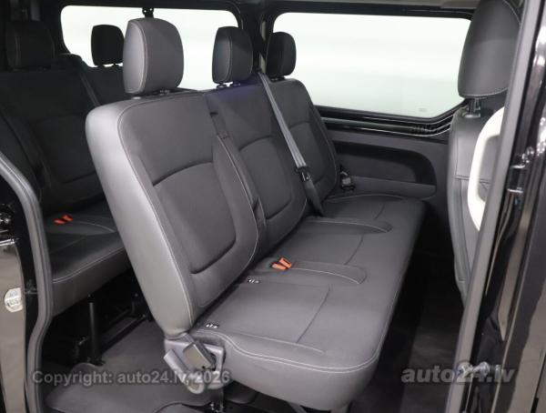 Melns Renault Trafic 2025 Tallina, ar dzinēja tilpumu 2.00 L un nobraukumu 9 tūkst. km par 49000 €, foto 8 vietnē AUTOMOTO.COM.LV