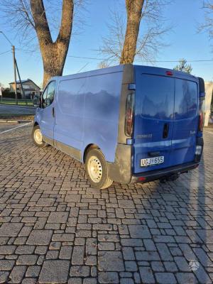 Zils Renault Trafic 2004 Šauļi, ar dzinēja tilpumu 1.90 L un nobraukumu 332 tūkst. km par 2380 €, foto 6 vietnē AUTOMOTO.COM.LV